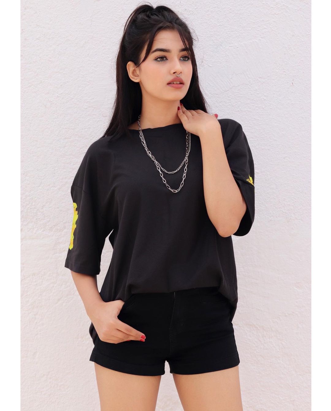 vidhi yadav hot unseen swimsuit photos viral on internet